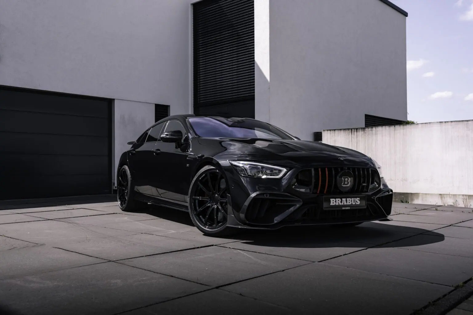 Mercedes-AMG GT 63 S BRABUS 930 PS: Vitamin Β - TheCars.gr