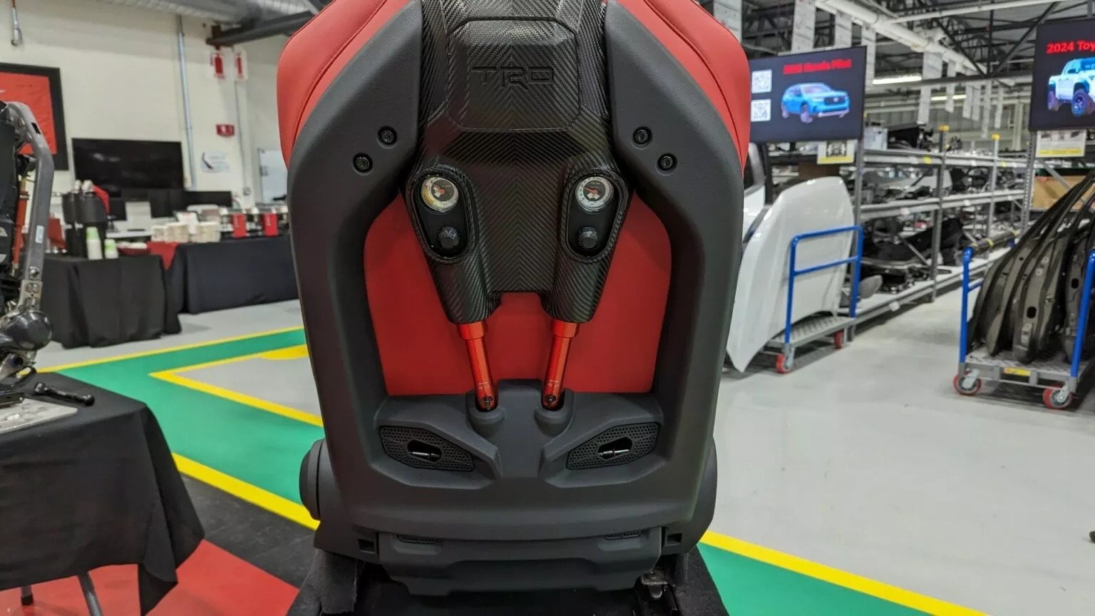 Toyota IsoDynamic Seat : το νέο κάθισμα κάνει τα ταξίδια πιο άνετα και ...