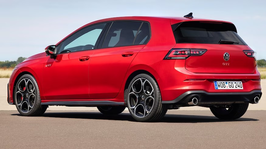 Volkswagen Golf GTI: Με ενσωματωμένο το ChatGPT - Οι νέες αναβαθμίσεις - TheCars.gr