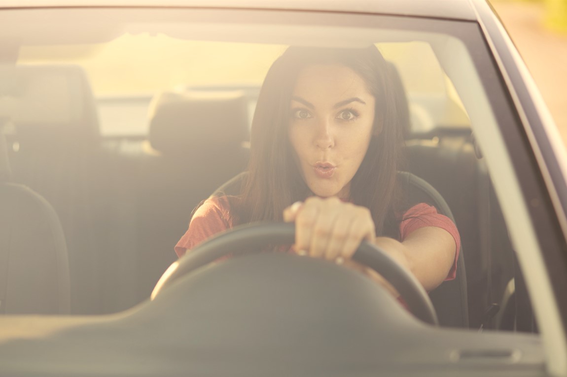 Γκάζι vs Φρένο: Πώς συμπεριφέρονται τα ζώδια στο τιμόνι - TheCars.gr